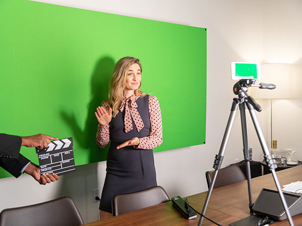 Explorer 90-inch Pop-Up Green Screen with Tripod Stand | Valera ...