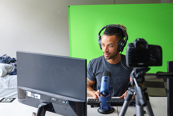 Explorer 90-inch Pop-Up Green Screen with Tripod Stand | Valera ...